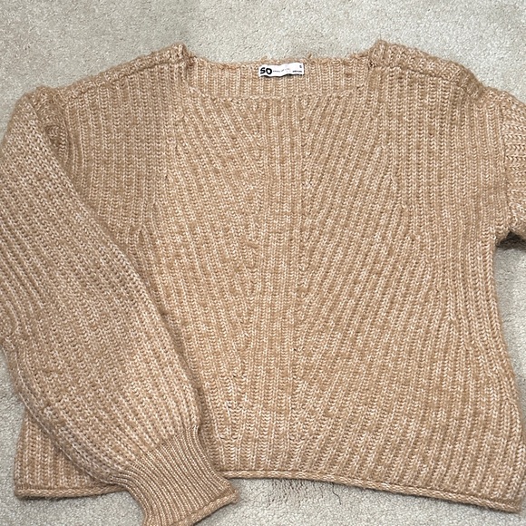 SO | Sweaters | So Womens Classic Tan Cable Knit Sweater | Poshmark
